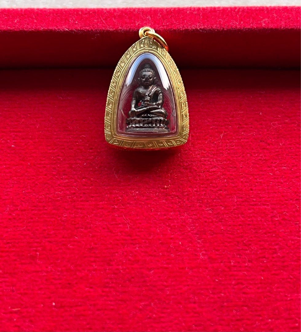 Lp Liew Phra Kring Phra Chaiwat Roon Sukjai, Hobbies & Toys, Memorabilia & Collectibles ...