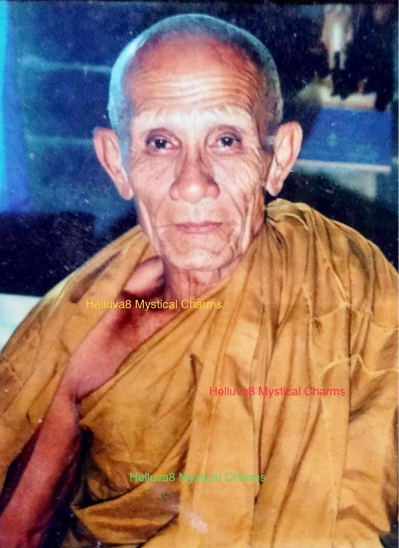 LP Pinak Kuman ItThitLip Lang Duangta “Heavenly Eye” Wat SanomLao ...