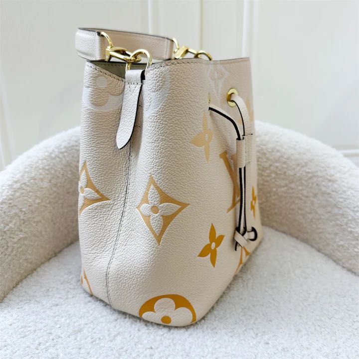LV Neonoe BB Bucket Bag in By The Pool Gradient Cream / Saffron ...