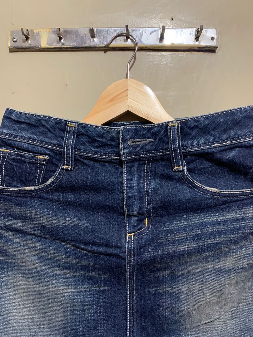 Maong short skirt, Women's Fashion, Bottoms, Skirts on Carousell