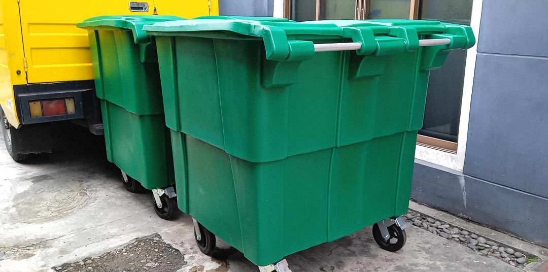 MOBILE TRASH BIN, Furniture & Home Living, Cleaning & Homecare Supplies ...