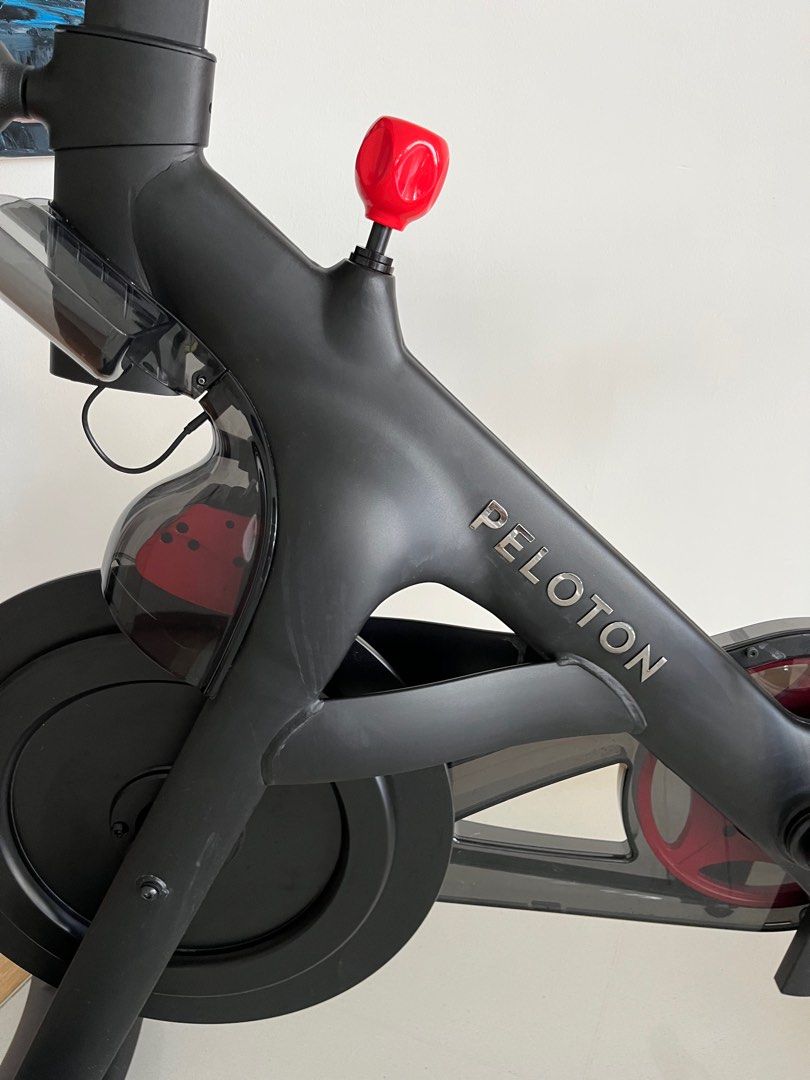 Peloton Bike +, Sports Equipment, Exercise & Fitness, Cardio & Fitness ...