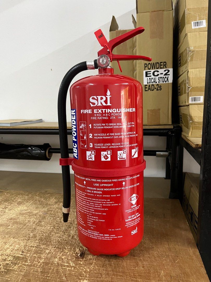 PEMADAM API 9KG ABC POWDER + LESEN EFEIS BOMBA, Community on Carousell