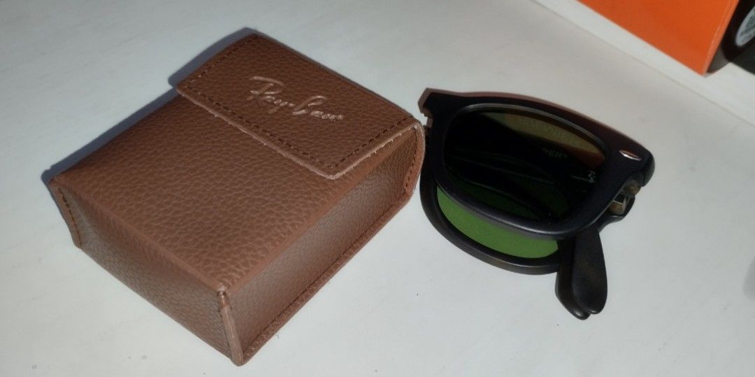 Ray-Ban folding wayfarer, Luxury, Accessories on Carousell