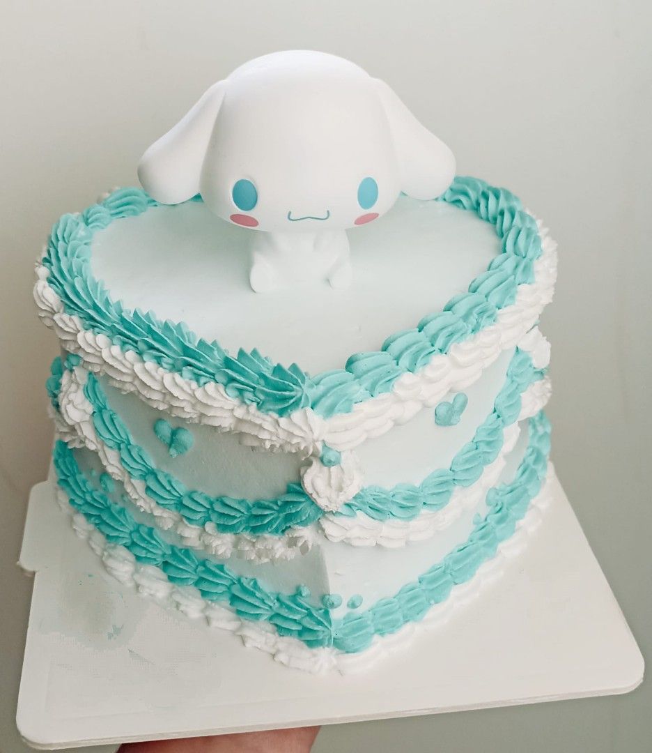 sanrio cinamoroll cake, Food & Drinks, Homemade Bakes on Carousell