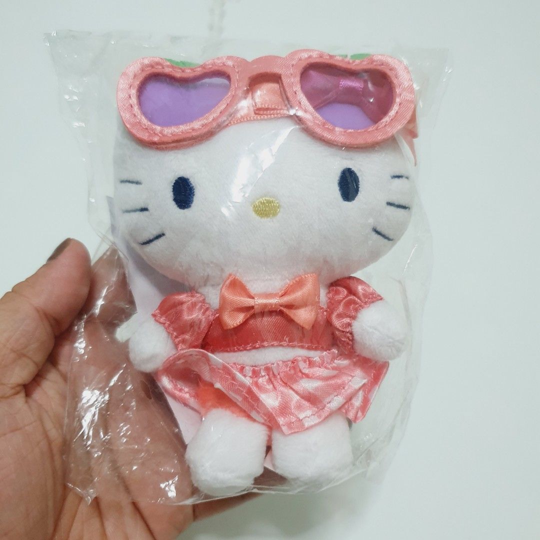 Sanrio Night Pool Party Hello Kitty Plush Mascot Charm, Hobbies & Toys ...