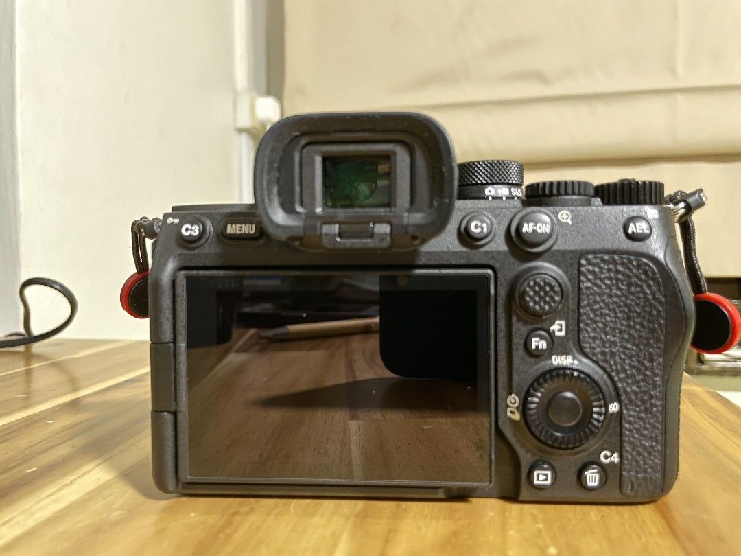 SONY A7IV (Body Only) | SC 6K | Seldom used | Peak Design Leash ...