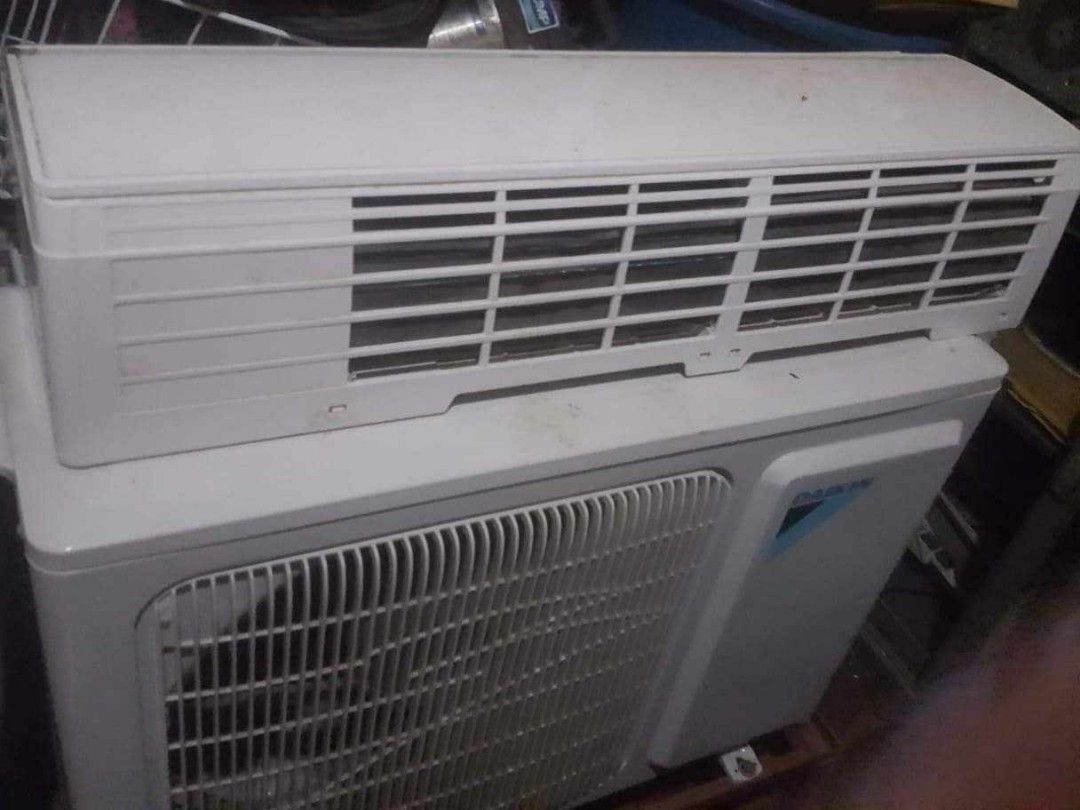 Split type Aircon, TV & Home Appliances, Air Conditioning and Heating ...