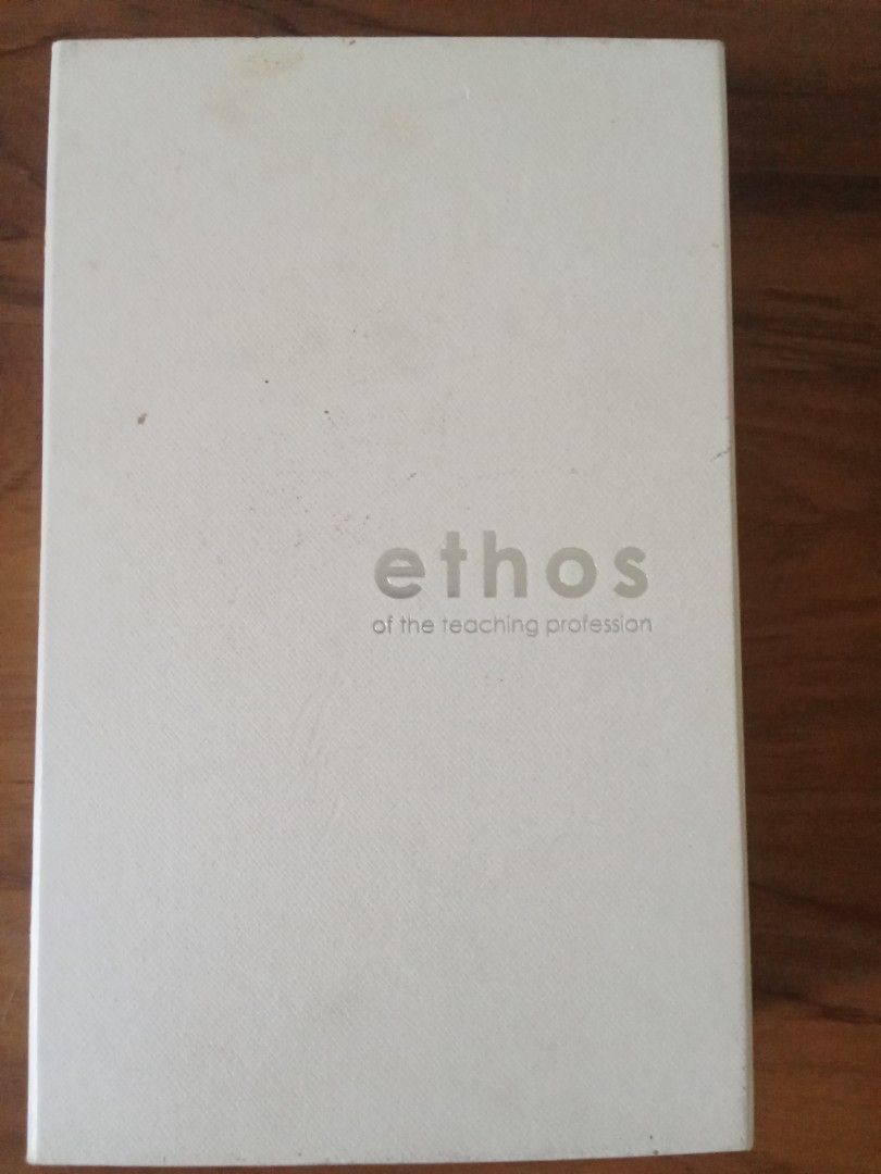 Teachers ethos collection of clips and sticky pad, Hobbies & Toys, Stationery & Craft ...