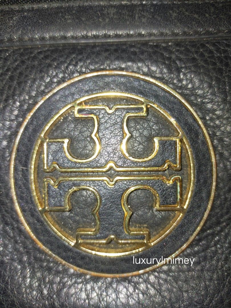 Tory Burch Supple Black Leather Amanda Zip Around Wallet Logo Gold Hardware Luxury Bags