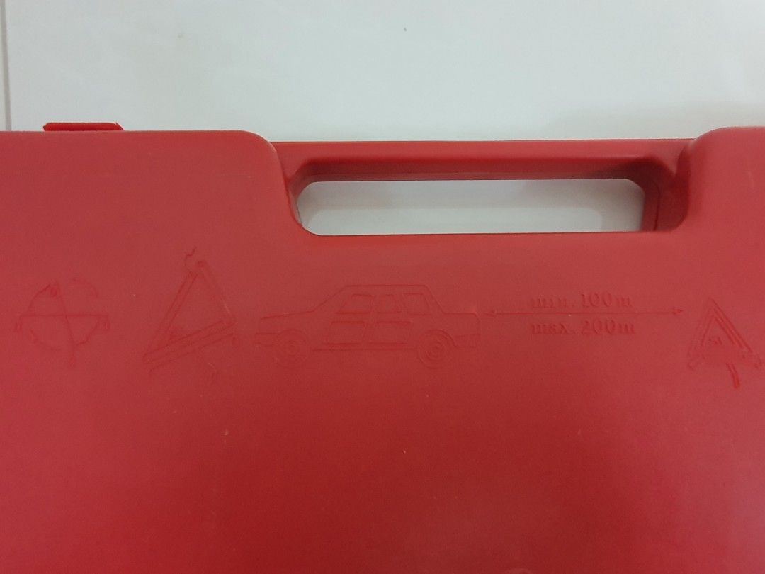 Foldable Triangular Breakdown Sign, Car Accessories, Accessories on ...