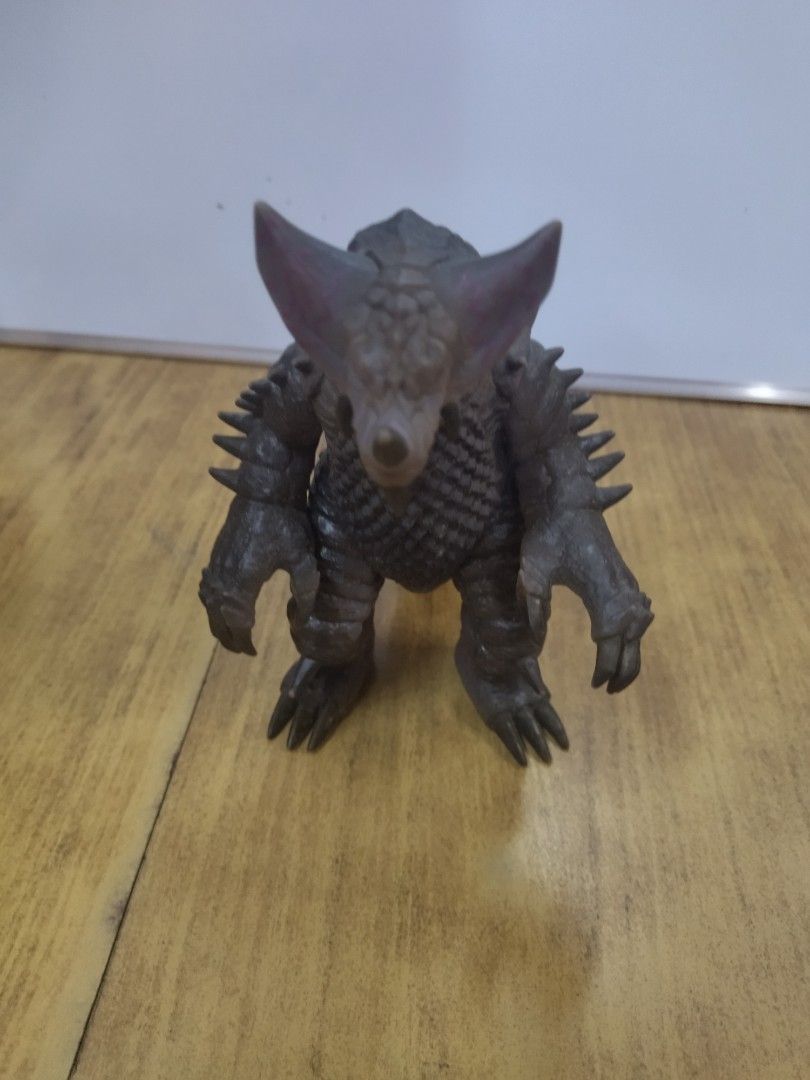 Ultraman Ultra Monster Series EX Gomora, Hobbies & Toys, Toys & Games ...