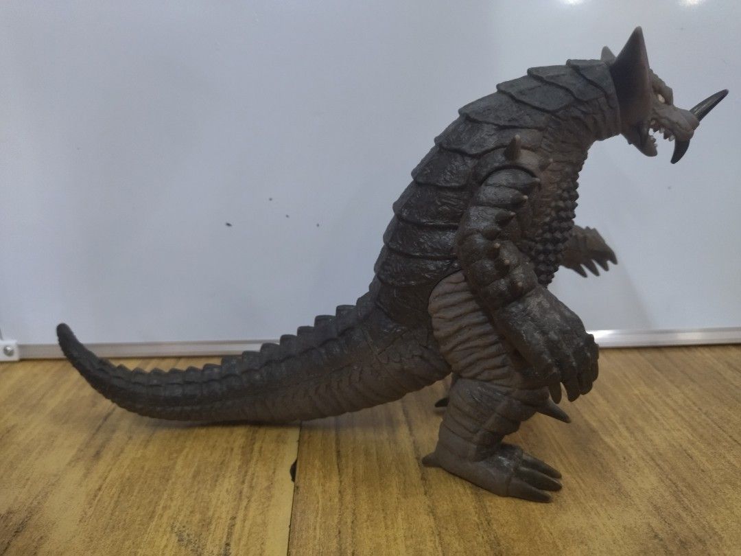 Ultraman Ultra Monster Series EX Gomora, Hobbies & Toys, Toys & Games ...