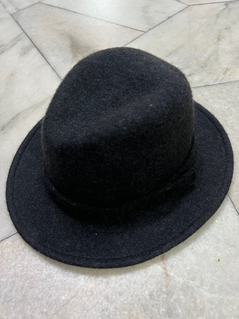 Uniqlo, Men's Fashion, Watches & Accessories, Cap & Hats on Carousell
