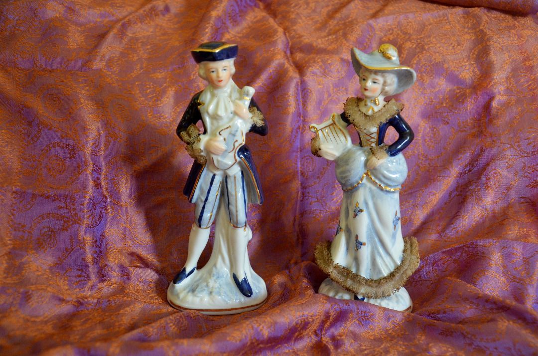 vintage victorian courting couple porcelain figurines, Hobbies & Toys ...