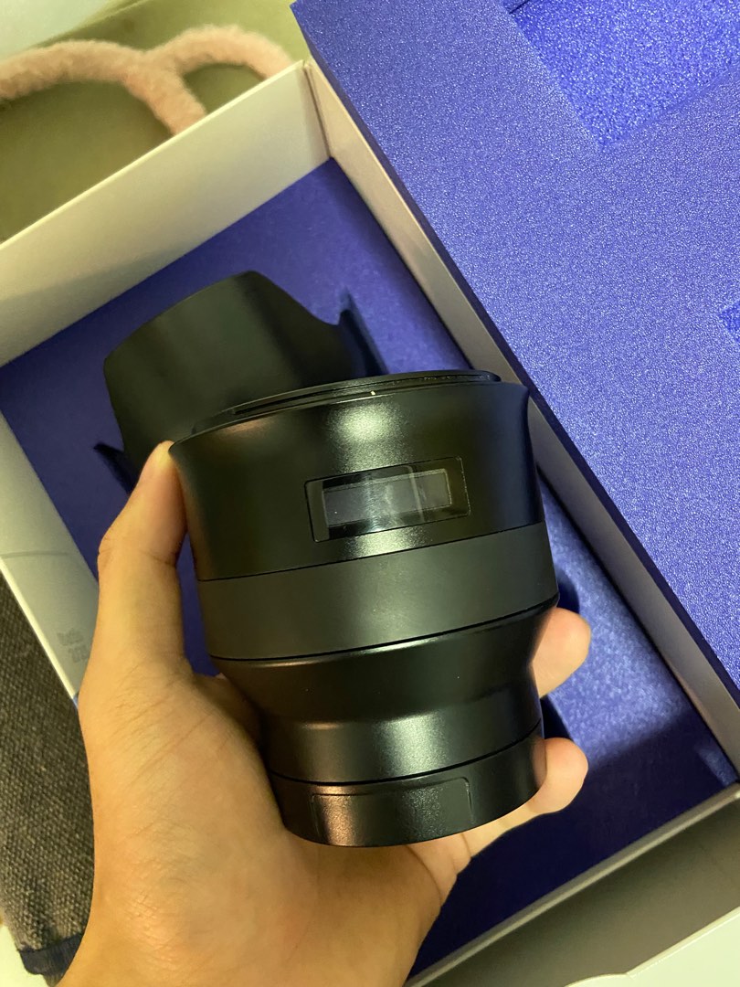 Zeiss Batis 25mm f2 (box)(Sony FE), Photography, Lens & Kits on Carousell