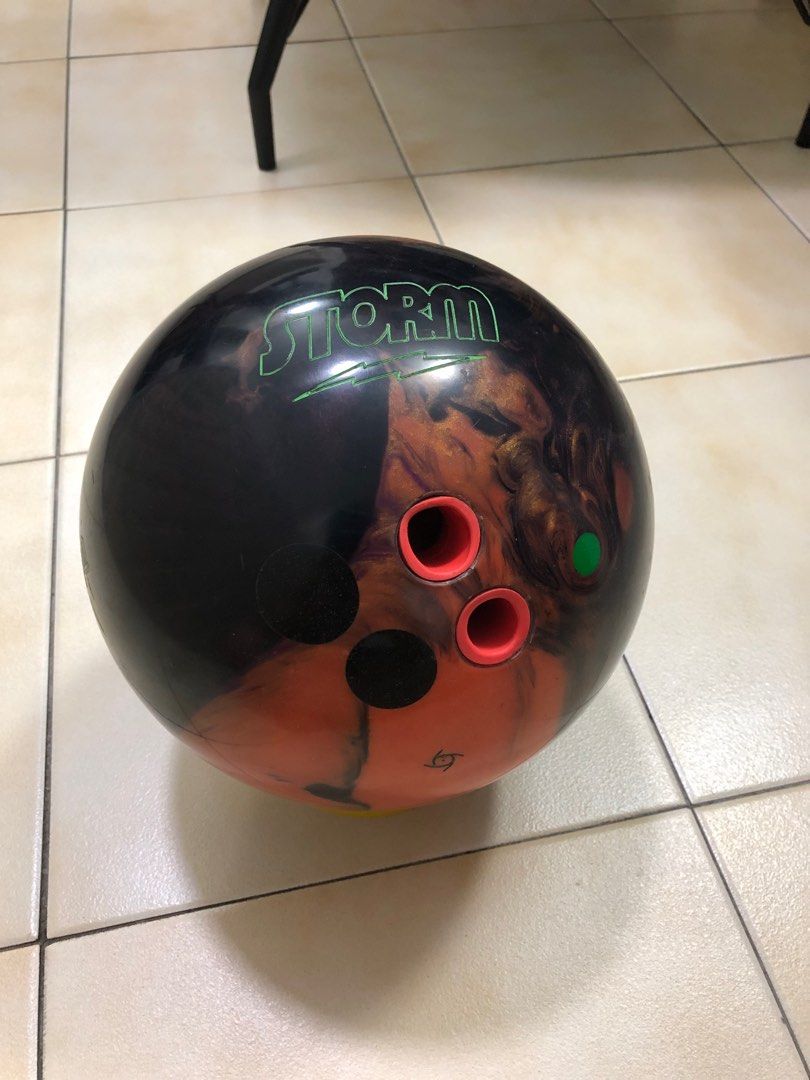 15lb bowling ball, Sports Equipment, Sports & Games, Billiards ...