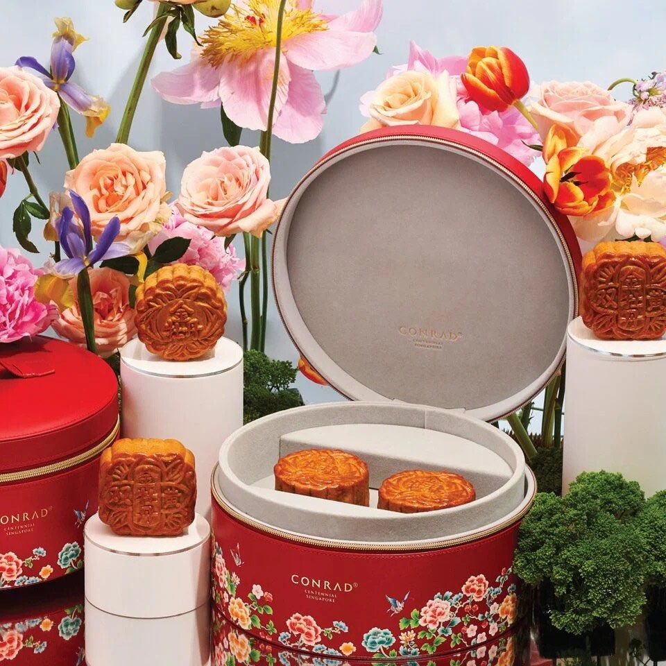 2023 Conrad Centennial Golden Peony Traditional Baked Mooncakes (With ...