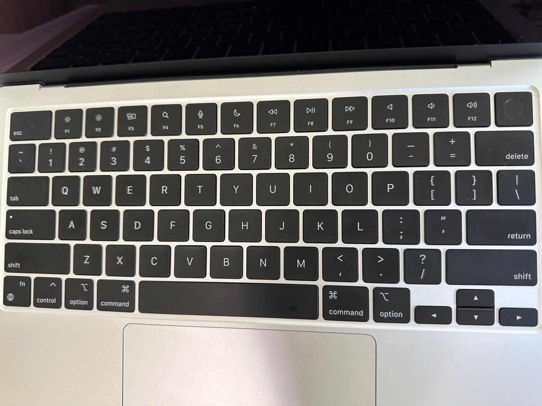 8gb 256gb 13.6" Macbook Air M2 - Silver color, Computers & Tech ...