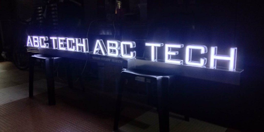 Acrylic mirror gold/silver, build up letter with ledlight and base ...