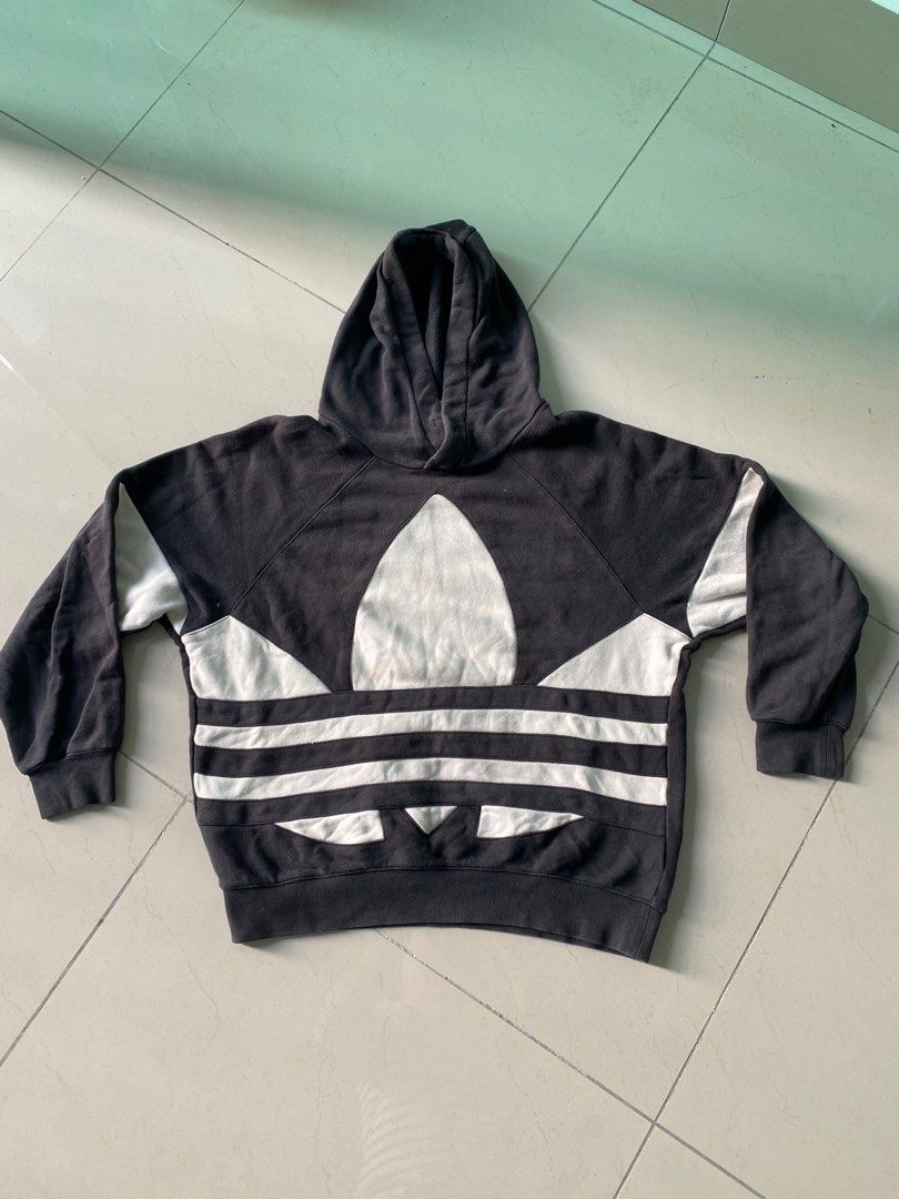 Adidas hoddie vintage, Men's Fashion, Activewear on Carousell