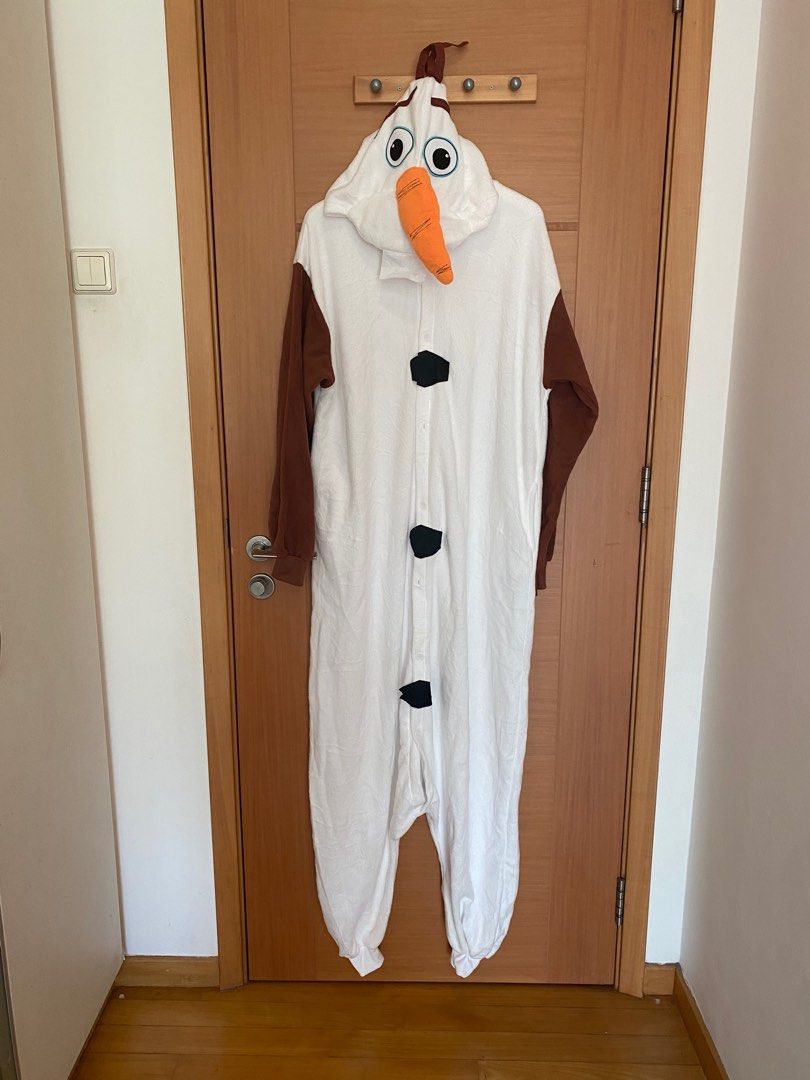 Adult Olaf Costume XL, Men's Fashion, Tops & Sets, Sets & Coordinates ...