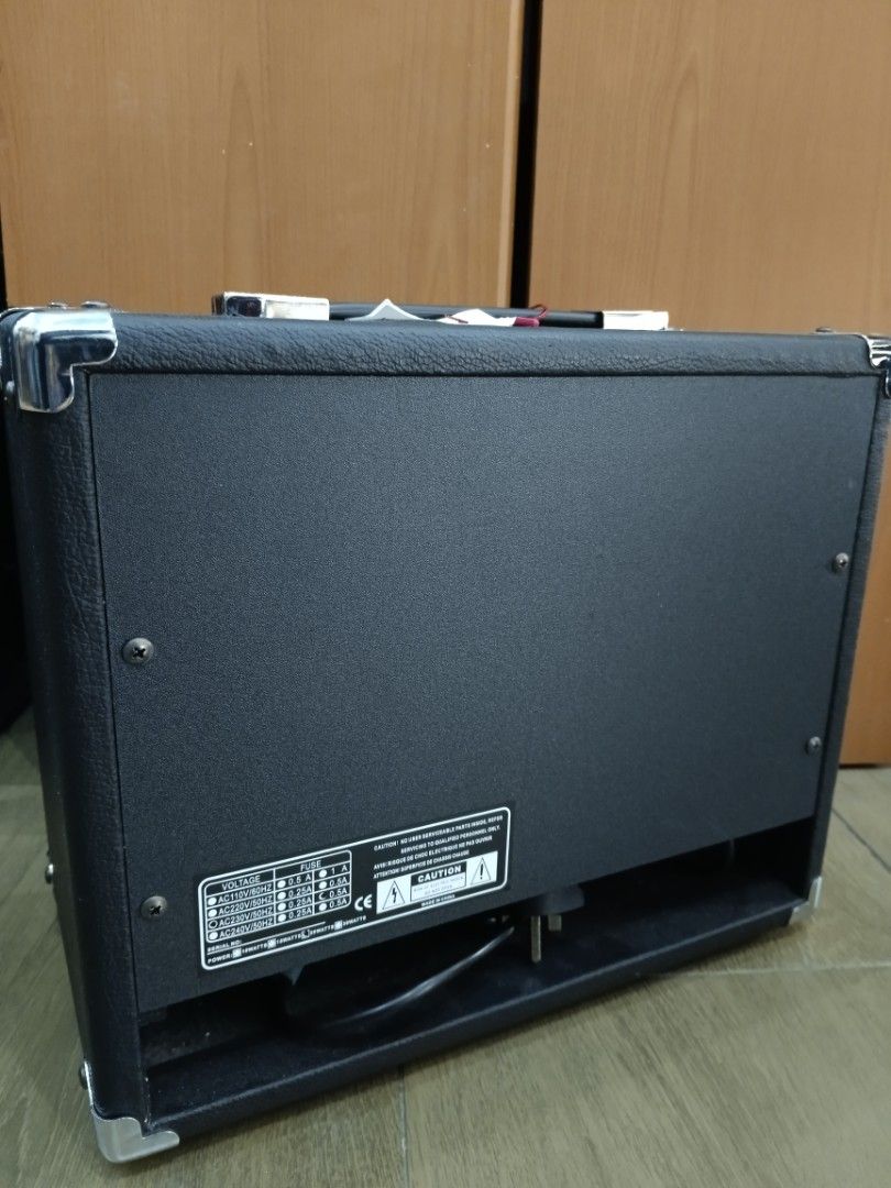 AMPLIFIER E-WAVE GUITAR, Hobbies & Toys, Music & Media, Musical ...