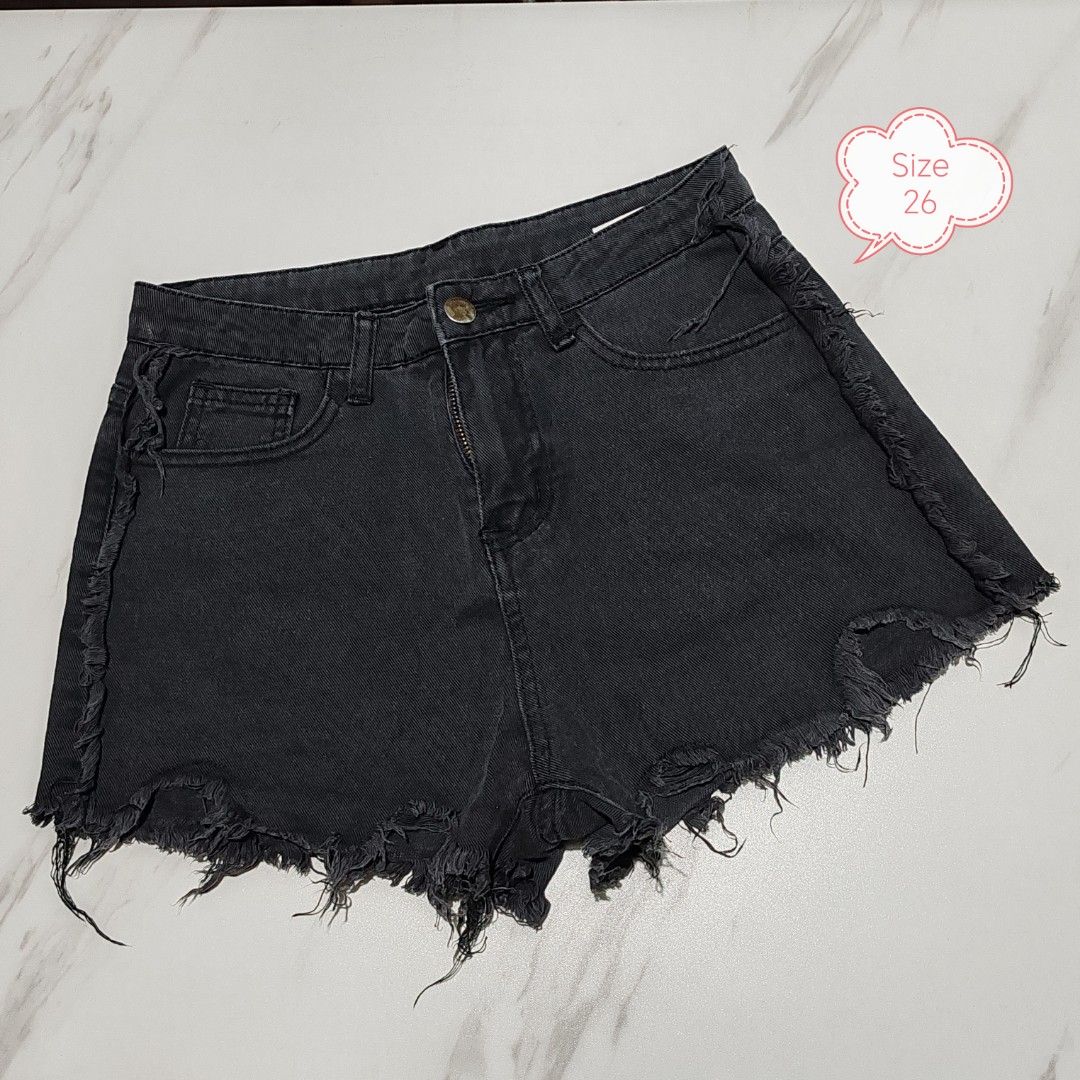 Black Maong shorts, Women's Fashion, Bottoms, Shorts on Carousell