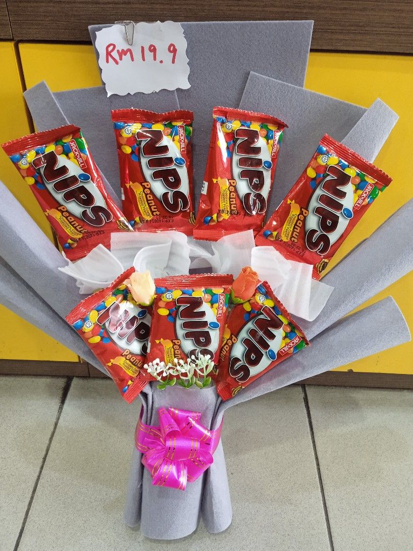 Bunga chocolate Dan bear, Hobbies & Toys, Stationery & Craft, Flowers ...