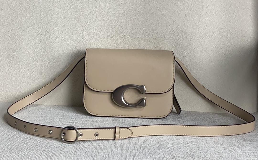 Coach CM551 Idol Bag Crossbody, Women's Fashion, Bags & Wallets, Shoulder Bags on Carousell
