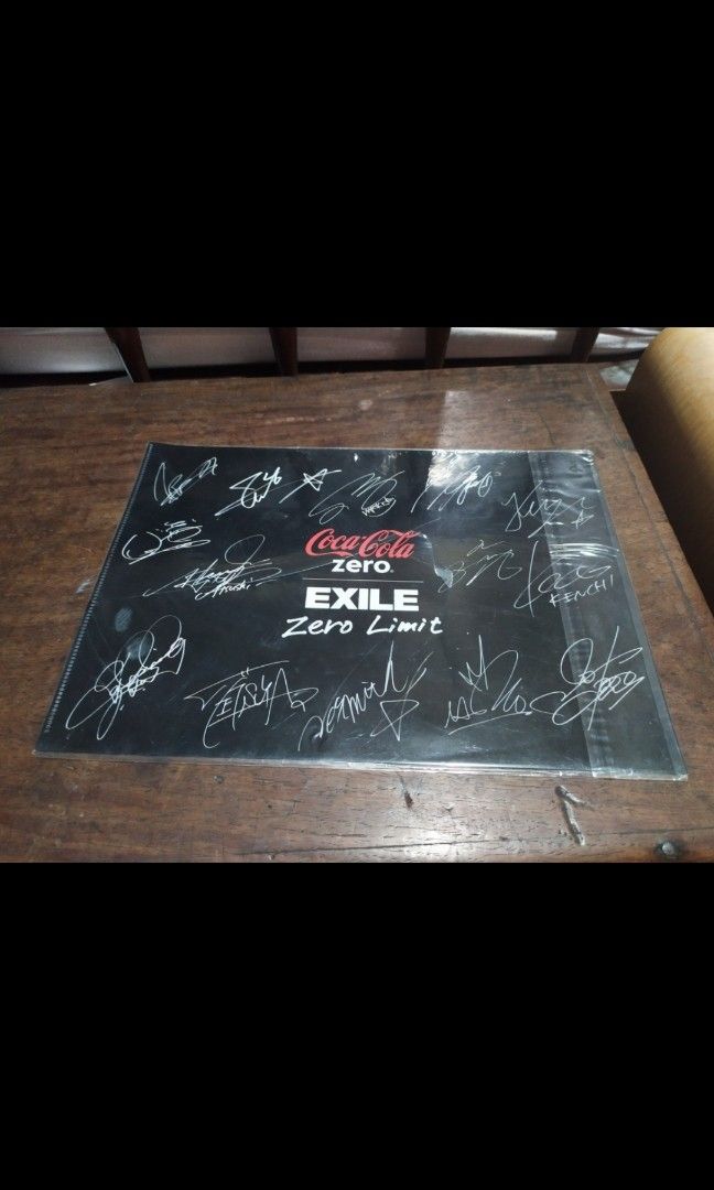 Coca cola cover exile, Hobbies & Toys, Memorabilia & Collectibles ...