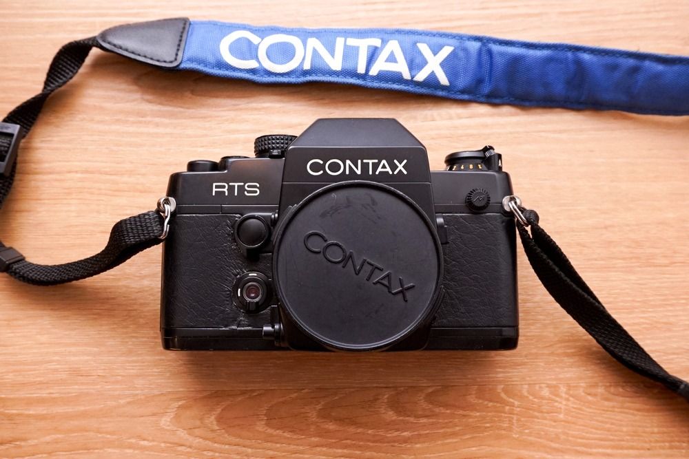 Contax RTS II SLR film camera body, Photography, Cameras on Carousell