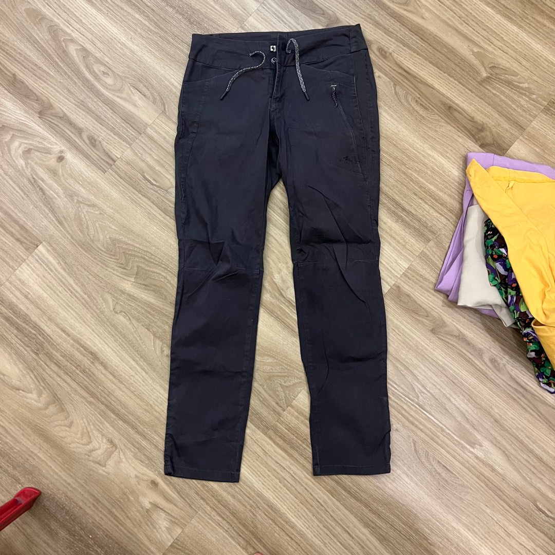 Decathlon Quechua charcoal grey pants with zippered pockets, Women's ...