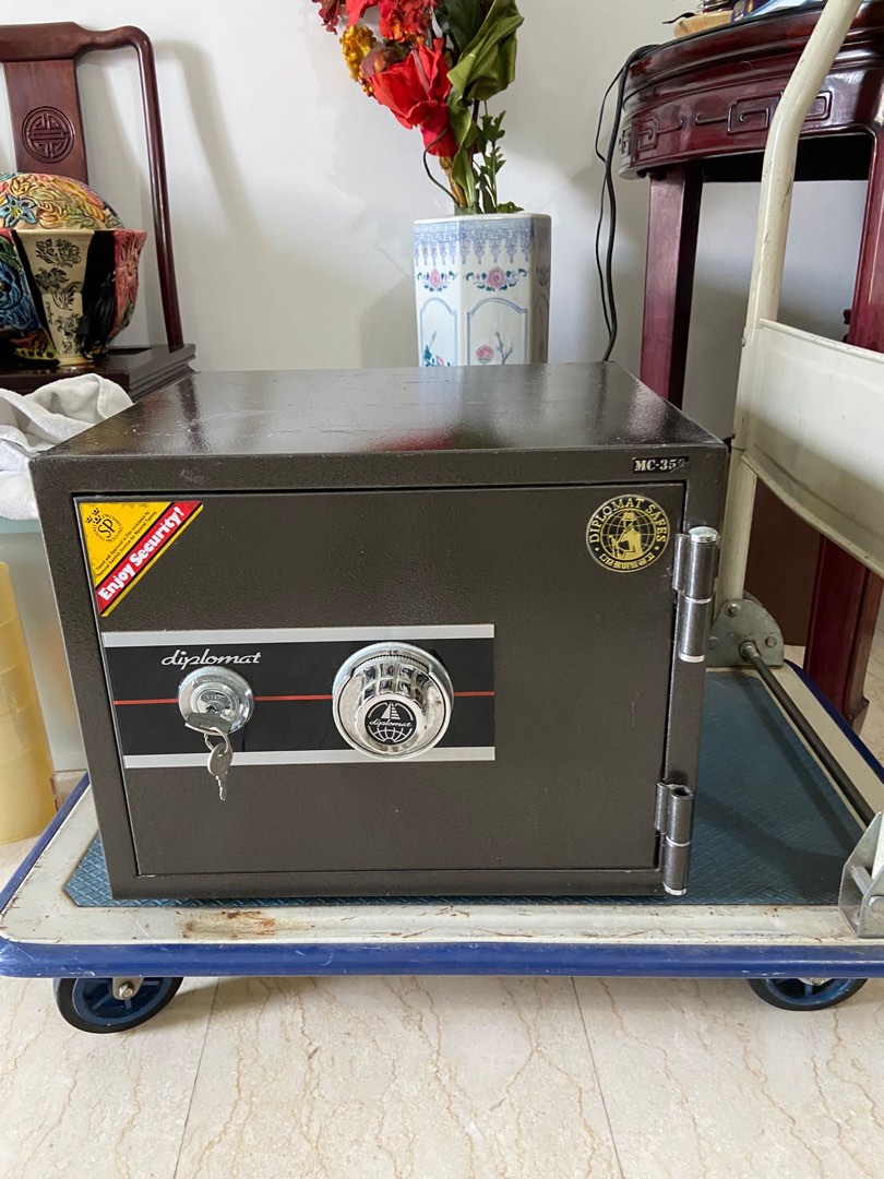 Diplomat Safe MC-350 Fire Rated, Furniture & Home Living, Security ...