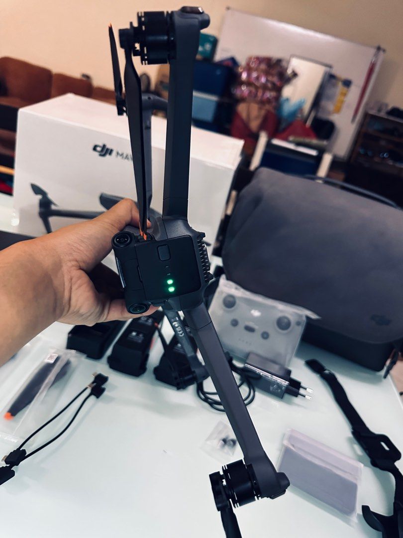 DJI Mavic 3 combo set, Photography, Drones on Carousell