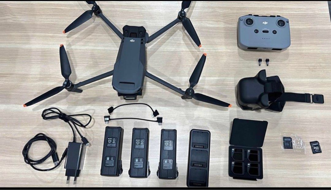 DJI Mavic 3 combo set, Photography, Drones on Carousell