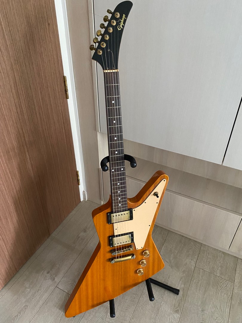Epiphone Explorer Korina, Hobbies & Toys, Music & Media, Musical ...
