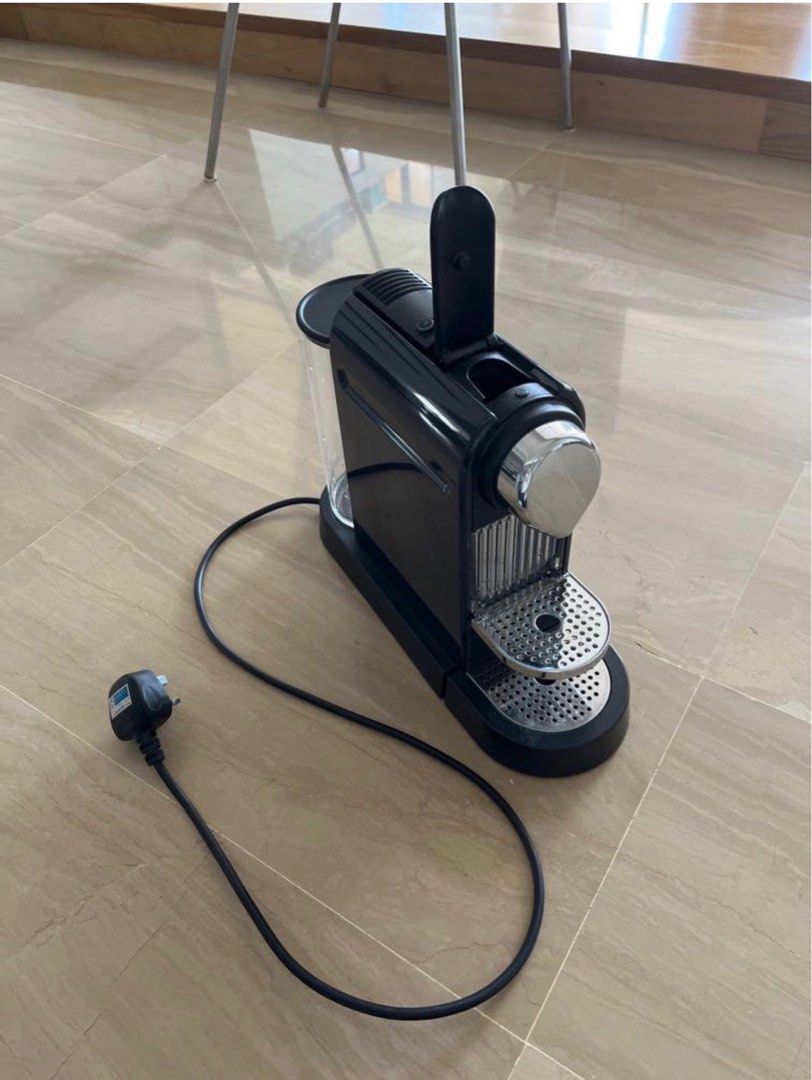 FAULTY Nespresso Coffee Machine, TV & Home Appliances, Kitchen ...