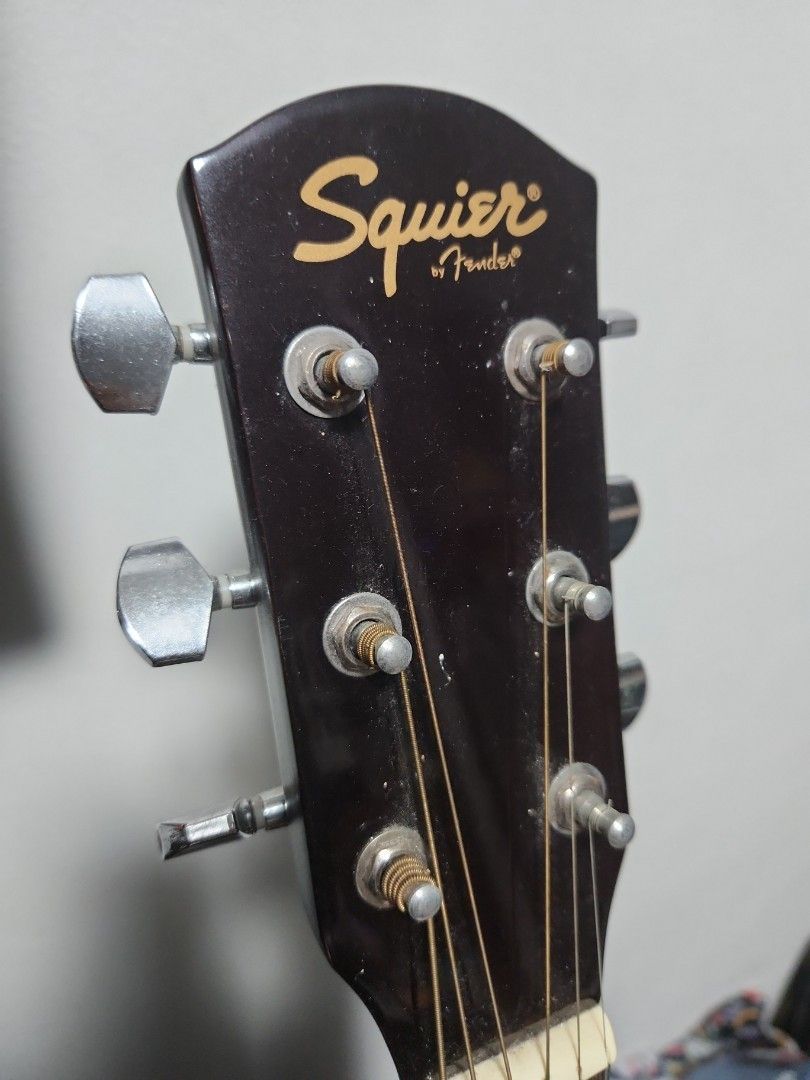 Fender Squire Acoustic Guitar w/stand, Hobbies & Toys, Music & Media ...