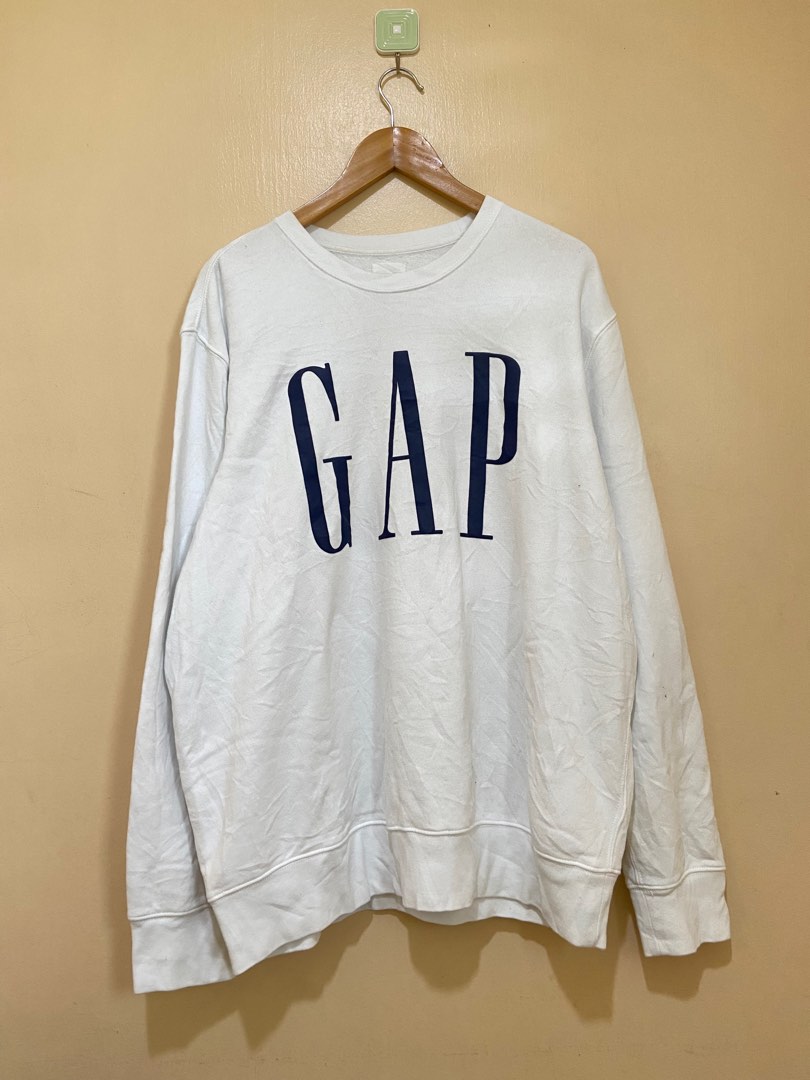 GAP SWEATER, Men's Fashion, Activewear on Carousell