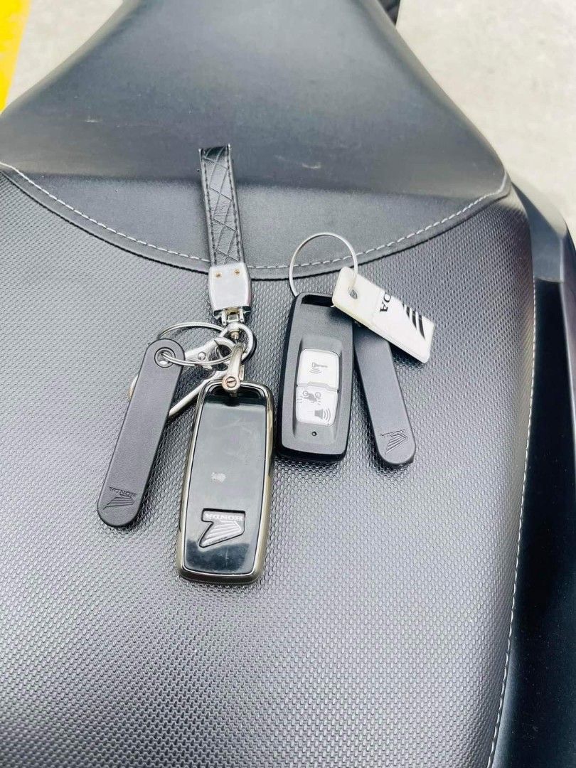 Honda pcx 160 cbs open for swap sa motor or gadgets, Motorbikes ...