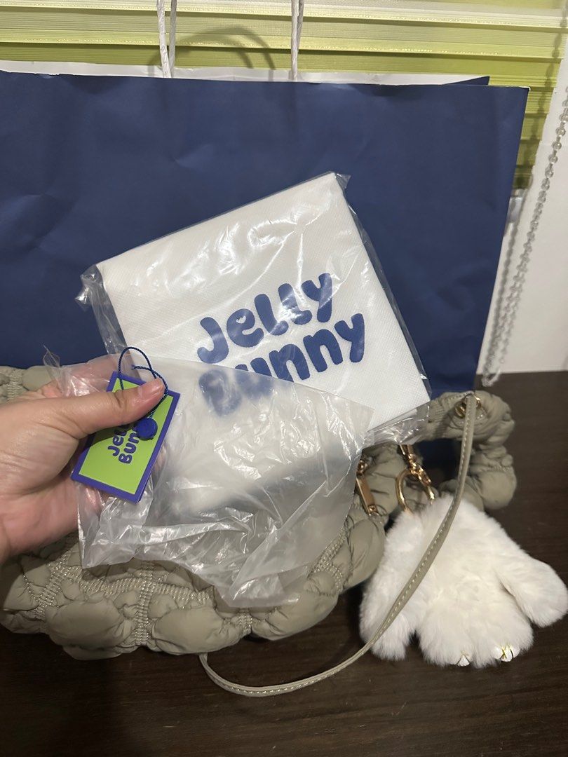 Jelly Bunny Cole Bag in Army Green, Luxury, Bags & Wallets on Carousell