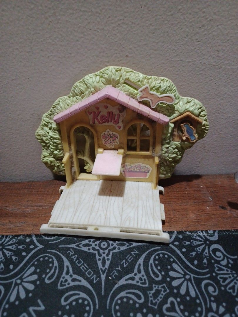 Kelly's House, Toys & Collectibles, Lainnya di Carousell