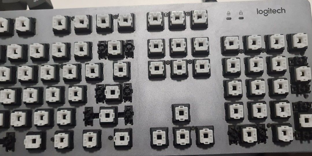 Logitech K840 Mechanical Keyboard, Computers & Tech, Parts ...