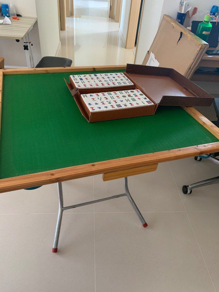 Mahjong table and tiles, Hobbies & Toys, Toys & Games on Carousell