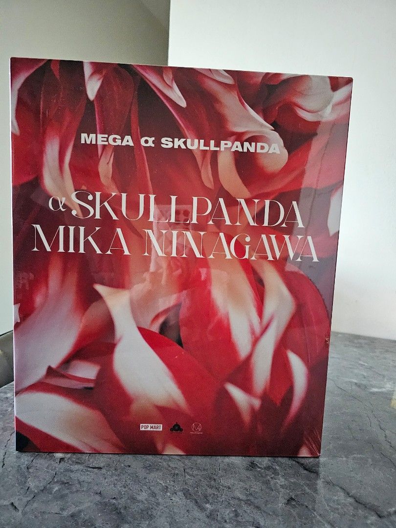 MEGA SKULLPANDA FLAMING Edition by MIKA NINAGAWA x POP MART 400%, Hobbies & Toys, Toys & Games ...