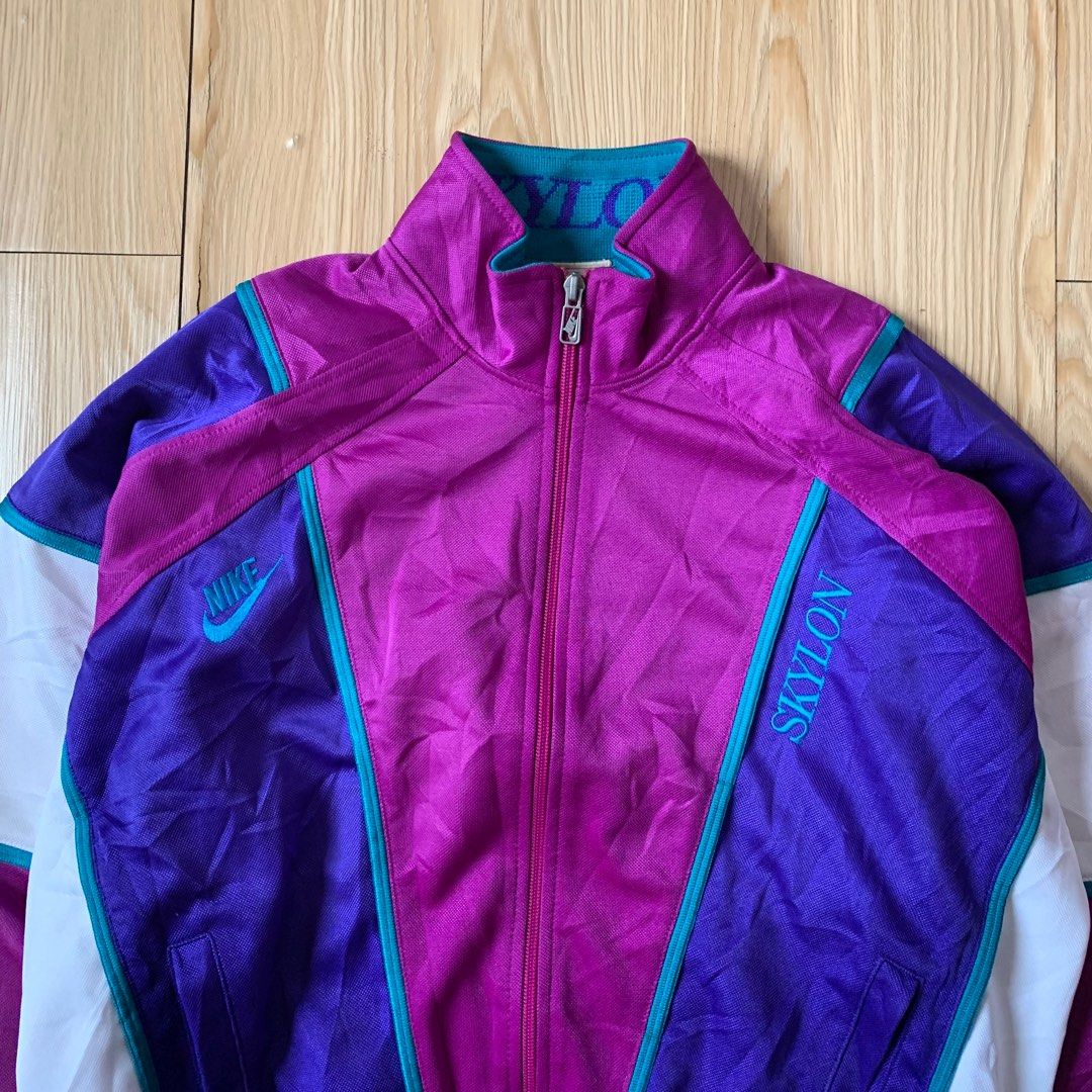 NIKE TRI TONE, Men's Fashion, Coats, Jackets and Outerwear on Carousell