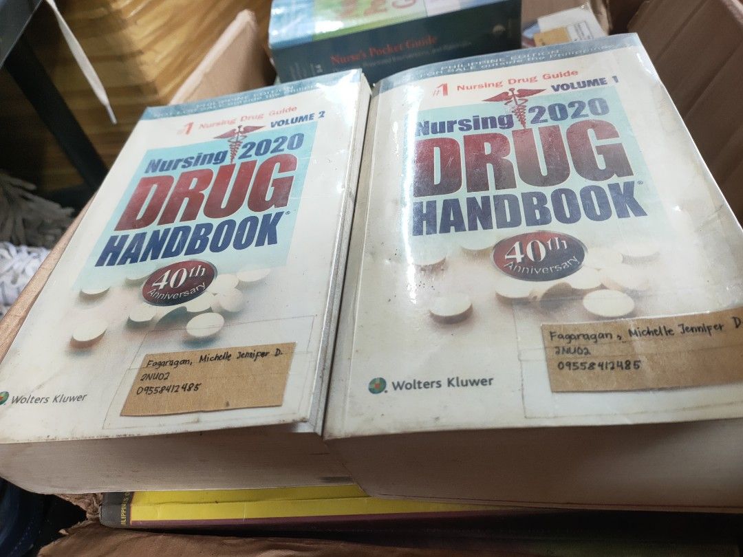 Nursing Drug Handbook, Hobbies & Toys, Books & Magazines, Textbooks on Carousell