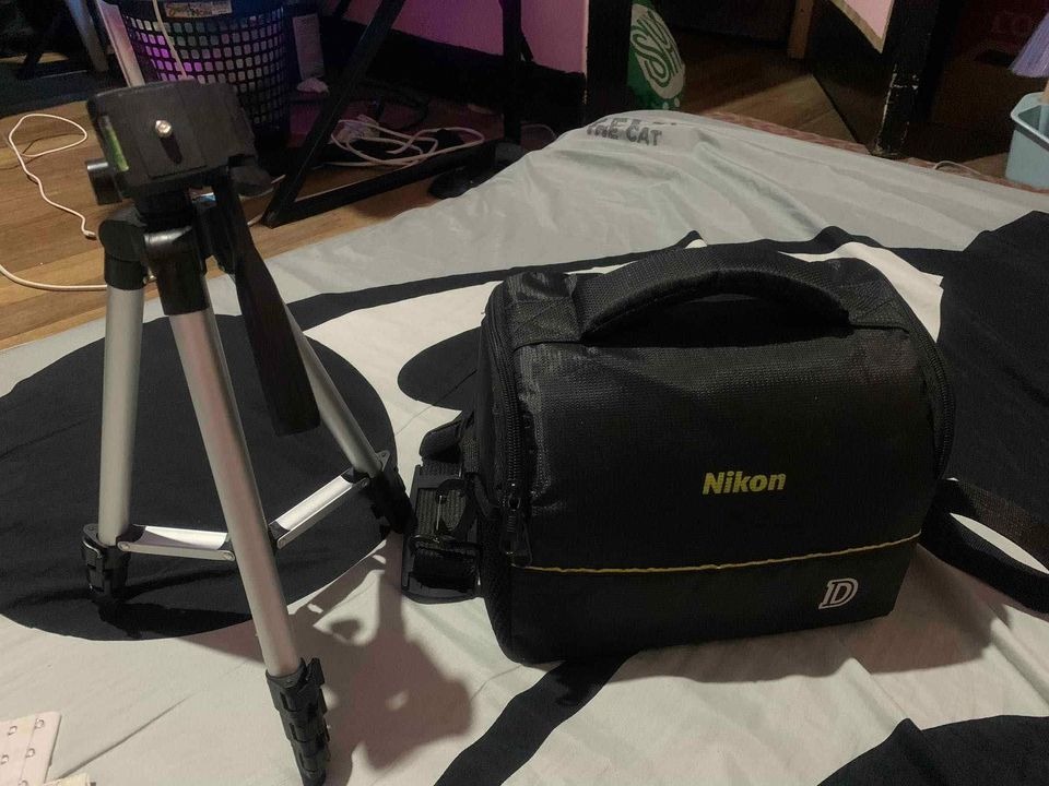 Original Nikon Bag & Tripod (Good As New), Photography, Photography ...