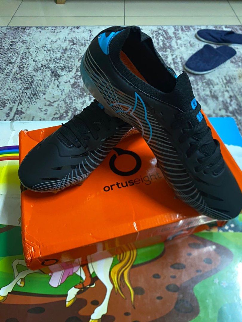 Ortis Eight Catalyst Liberte Football Boots, Sports Equipment, Sports ...